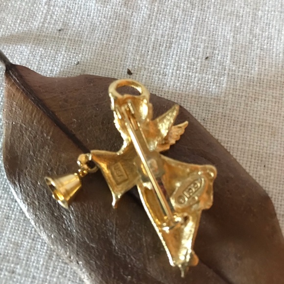 Robyn Rush | Jewelry | Vintage Robyn Rush Signed Gold Tone Angel With ...